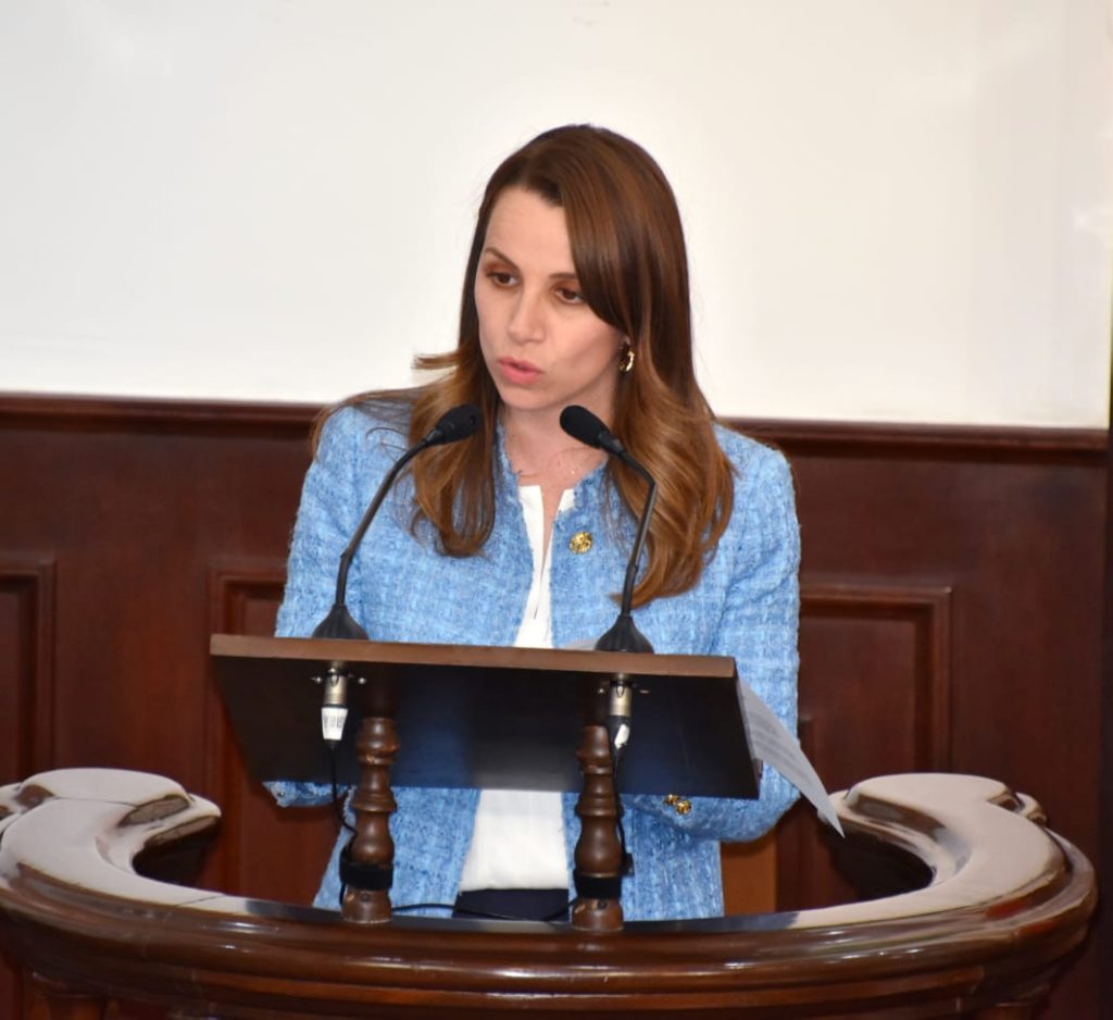 Pide María Bárbara Cepeda refuerce SEP estrategia en el aula de ...